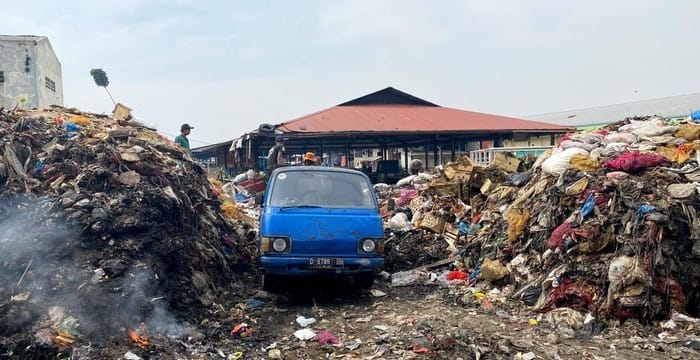 Reaksi DLH Bandung soal ‘Gurun Sampah’ di Pasar Gedebage - www.breakingnewsbandung.com